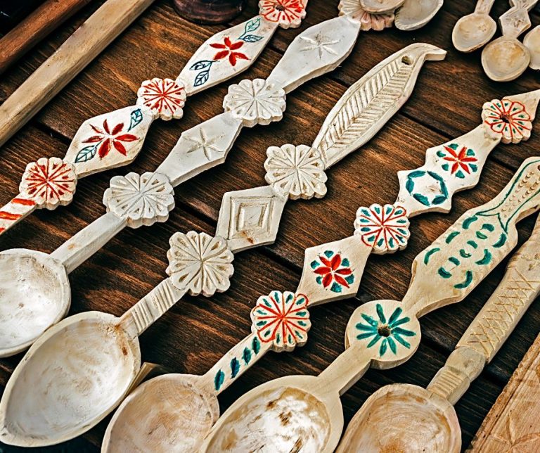 10 Best Romanian Souvenirs you should buy from Bucharest